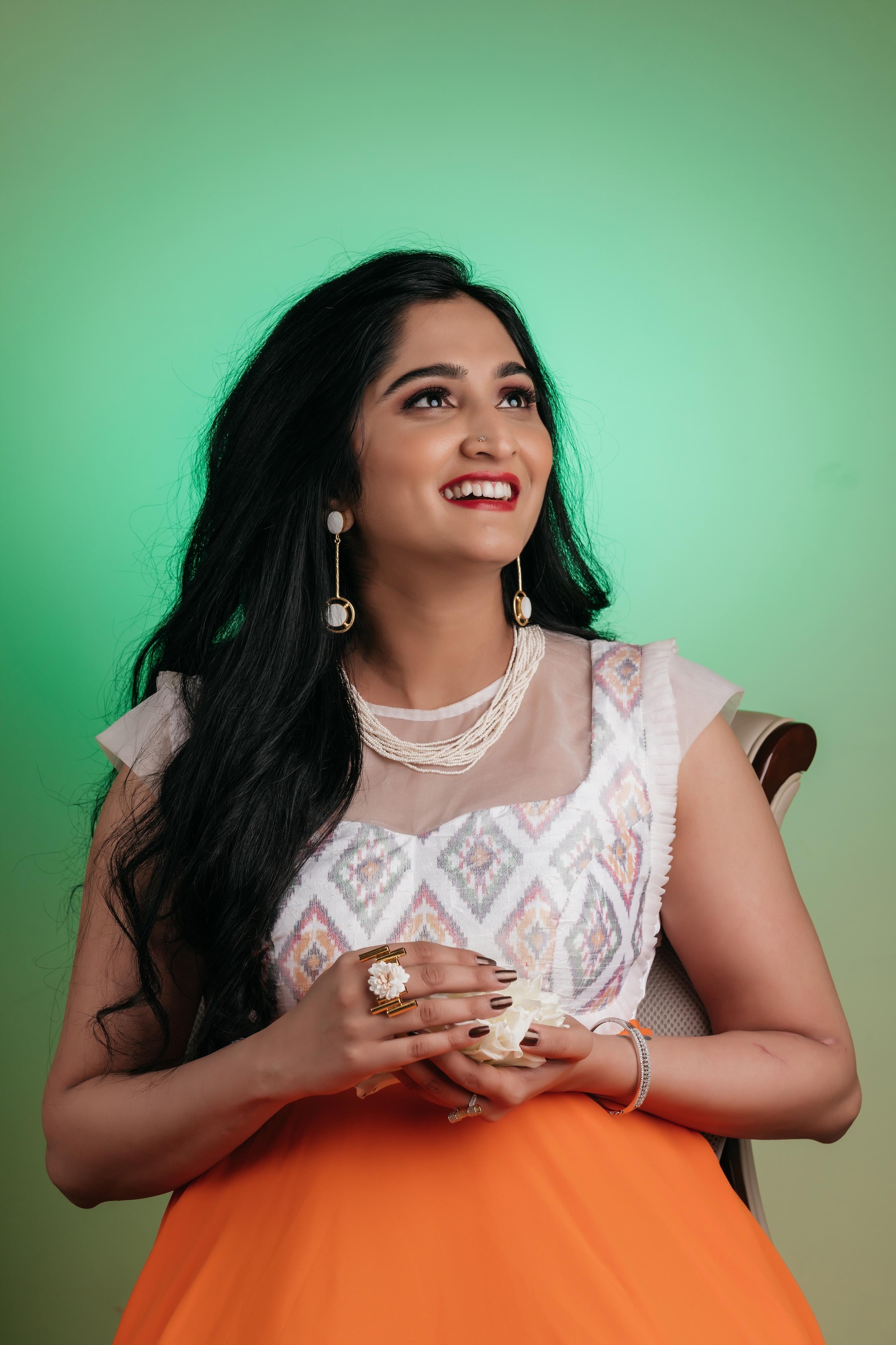 SANDHYA – LOLSTUDIO-LIVEOUTLOUD